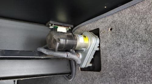 One Side of Slide Out Not Working: Causes & Solutions